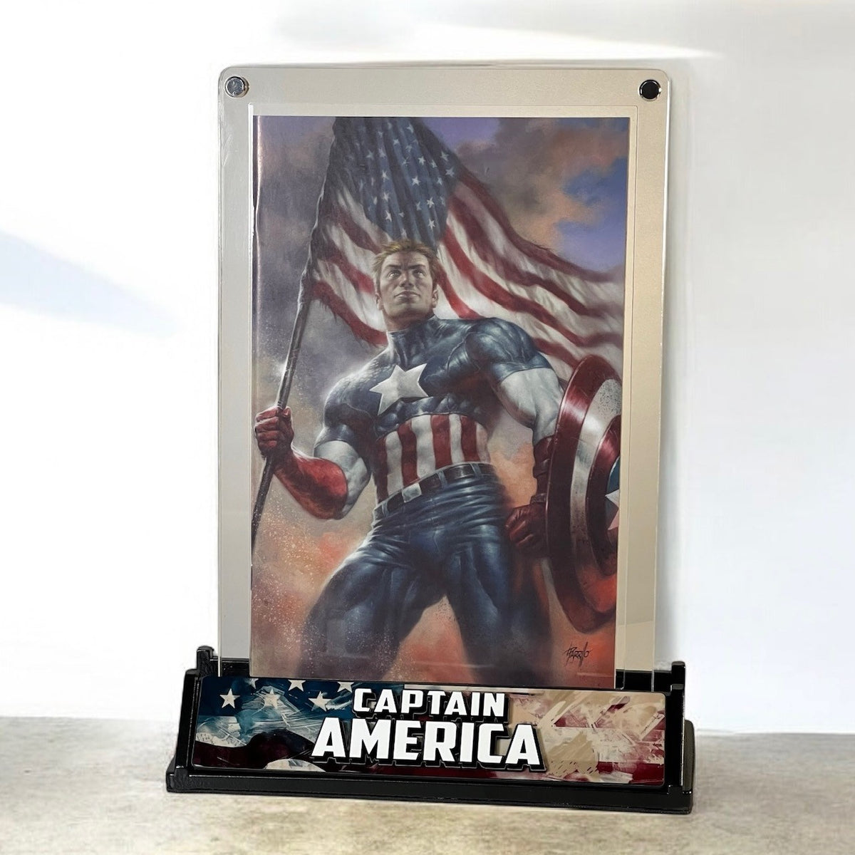 Captain America Comic Stand (Flag) – Red Wolf Collectibles