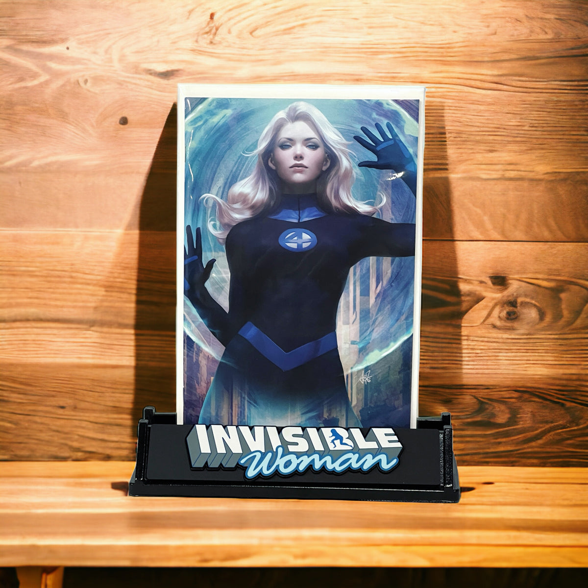 Invisible Woman Comic Stand – Red Wolf Collectibles