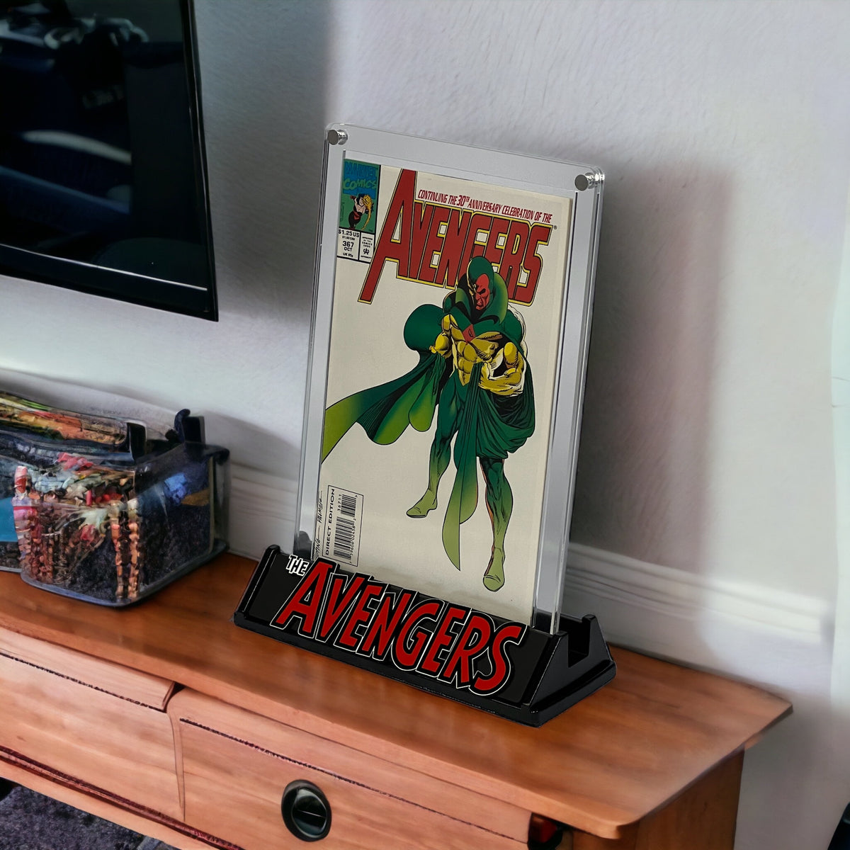 Avengers Comic Stand – Red Wolf Collectibles