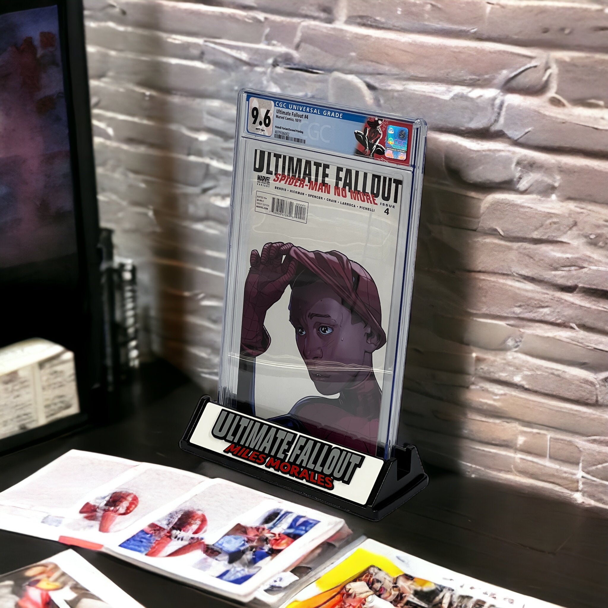 Comic Book Stands To Display Graded Comic Book Slabs as Art Pieces ...