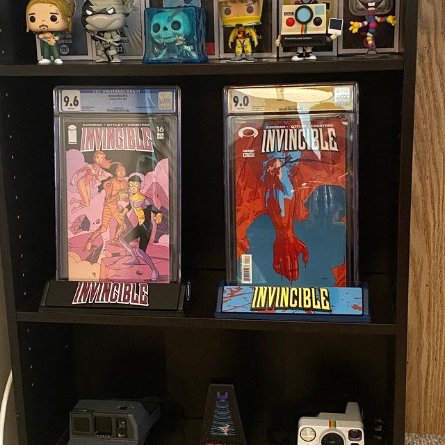 Comic Book Stands To Display Graded Comic Book Slabs as Art Pieces ...